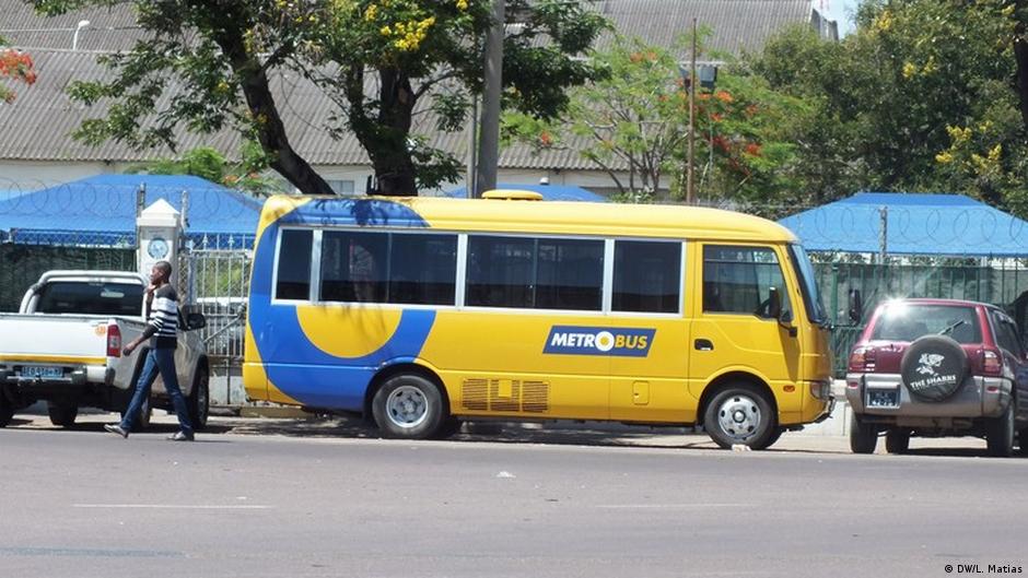 Novas tarifas dos transportes em Maputo desagradam passageiros – DW ...