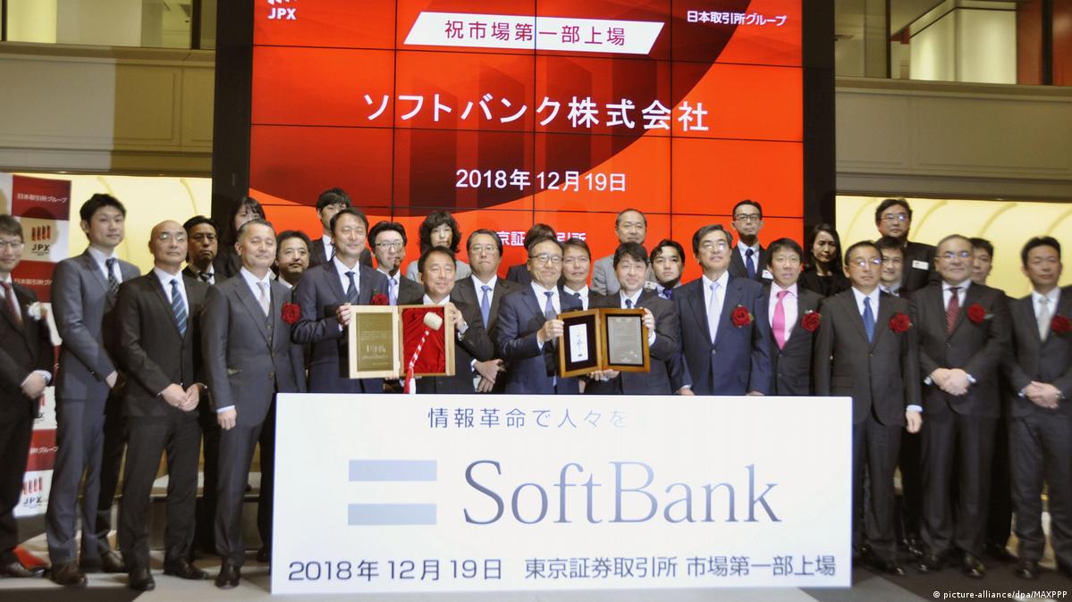 SoftBank's mobile unit shares debut on Japan stock market – DW – 12/19/2018