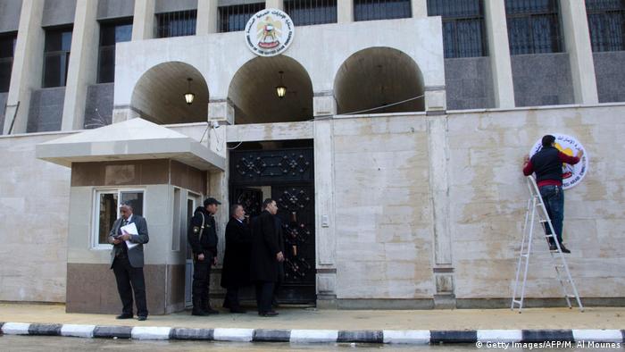 Vereinigte Arabische Emirate eröffnen wieder Botschaft in Damaskus ...