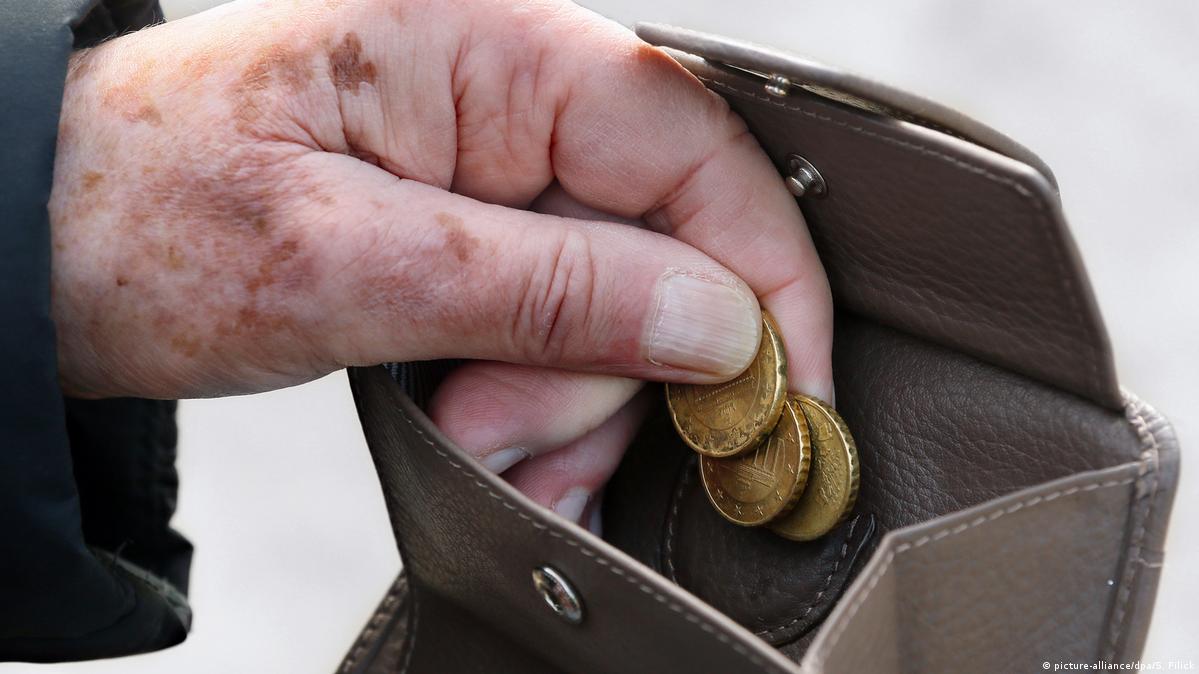 Poverty among elderly worse in western Germany