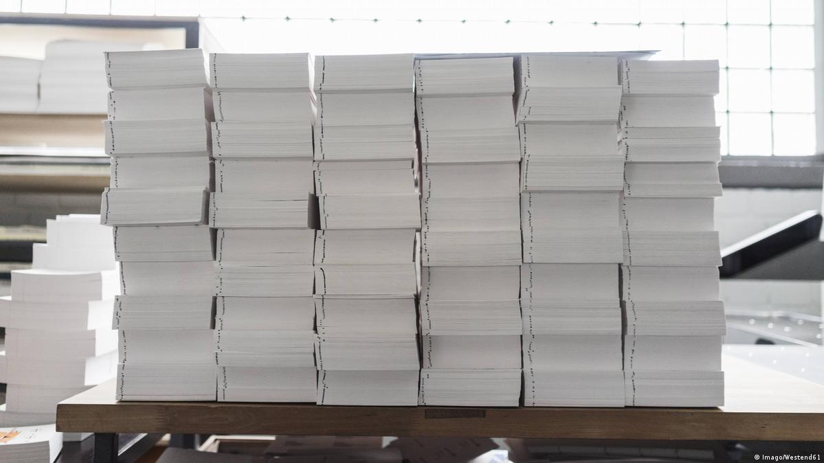 FDP slams German government's paper addiction – DW – 01/22/2019