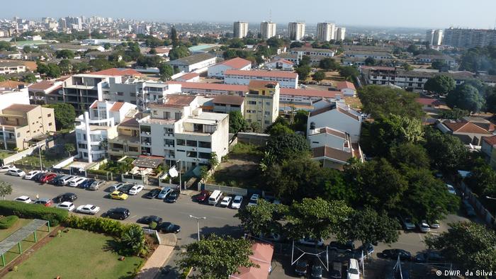 Acácias dão ar fresco e beleza a Maputo | Mediateca – Todo o conteúdo ...