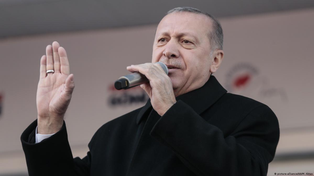 Christchurch attack video appears at Erdogan rally – DW – 03/18/2019