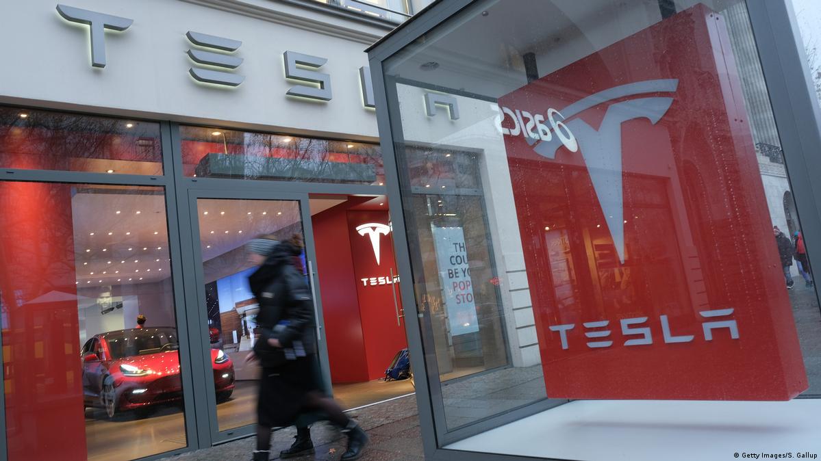 Tesla needs 'more stores not less'