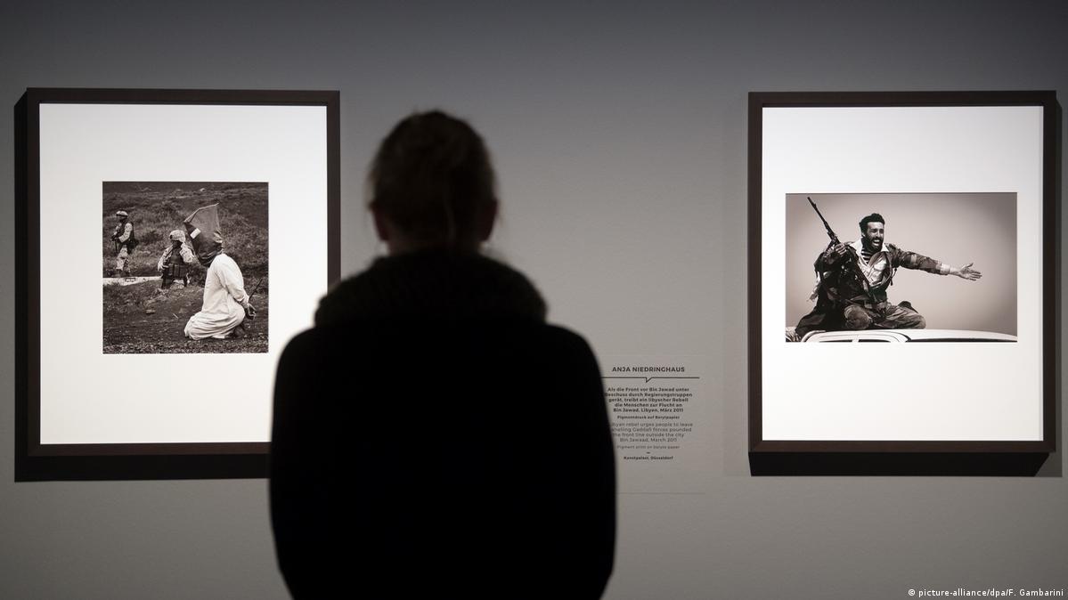 On the frontlines with women war photographers – DW – 03/08/2019