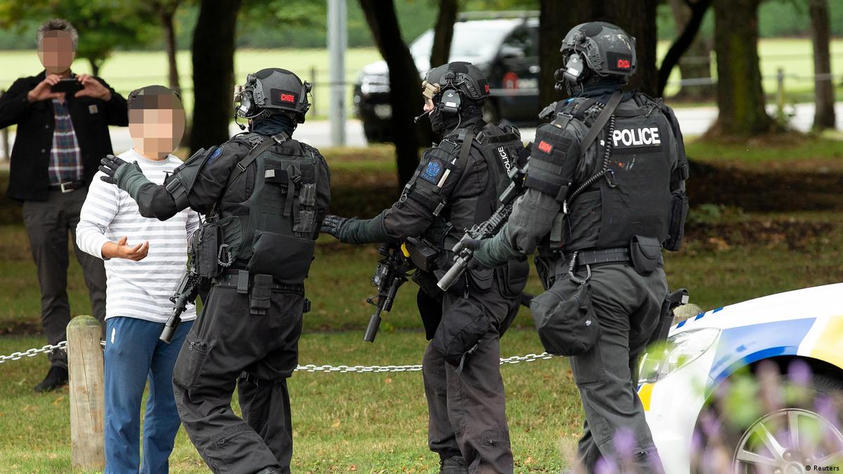 New Zealand twin terrorist attacks kill dozens – DW – 03/15/2019