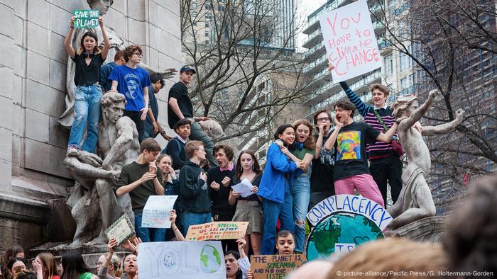 Fridays for Future: Students hold international climate change protests ...