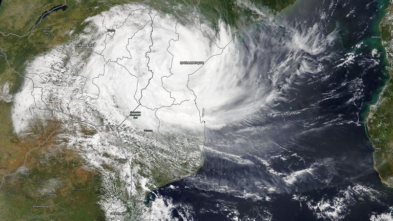 Scores dead in southeast Africa cyclone – DW – 03/16/2019