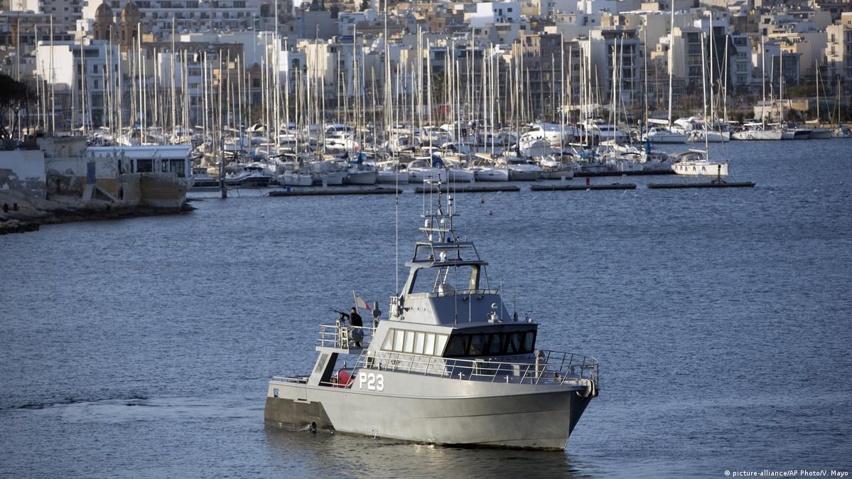 Malta saves migrants from sinking boat