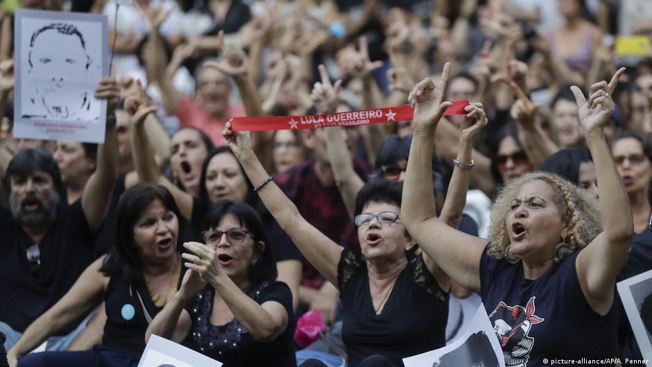 Brazil: Thousands protest against 1964 coup – DW – 04/01/2019