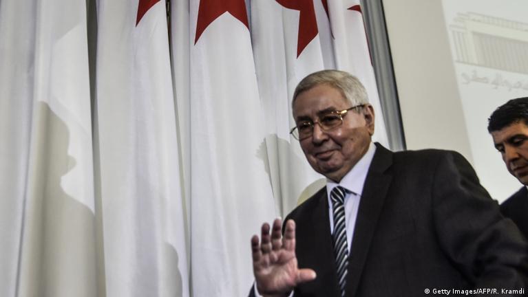 Algeria names senate leader as interim president – DW – 04/09/2019