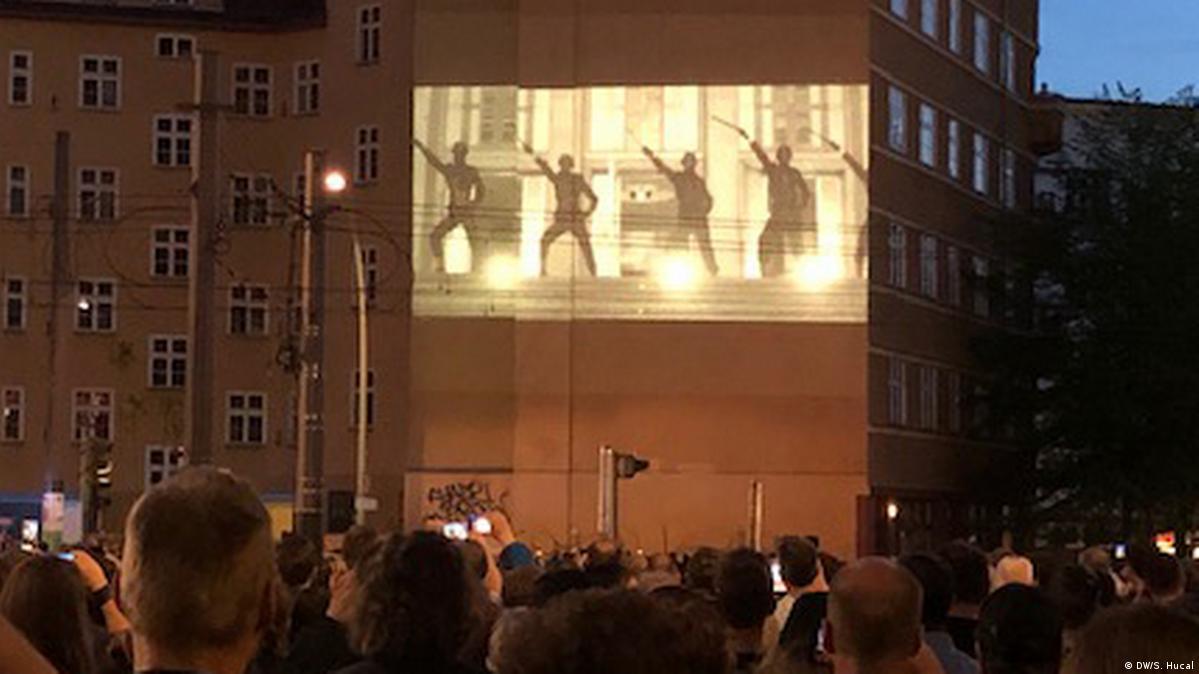 Rammstein estrena su tema "Radio" en Berlín – DW – 26/04/2019