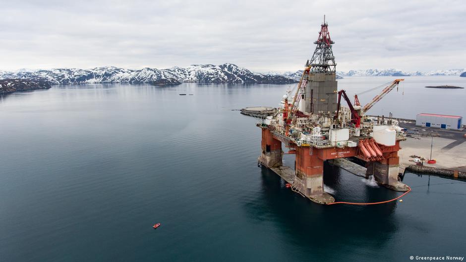 Top Norway court hears 'stop oil drilling' case – DW – 11/04/2020