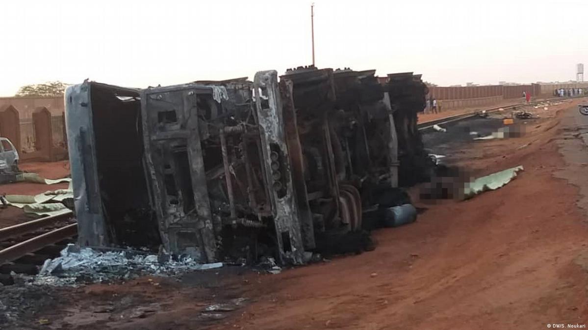 Faduwar mota da ke dakon fetur ta haddasa mace-mace a Zinder – DW – 10 ...