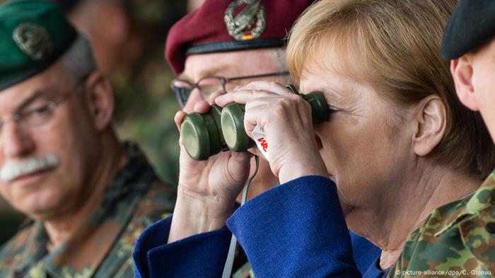 Angela Merkel Inspects Nato Troops In Germany Dw Learn German
