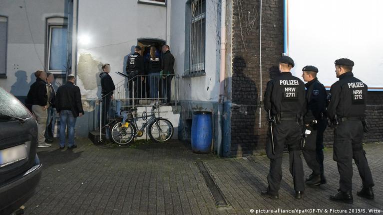 German police raid Iraqi organized crime gang – DW – 05/22/2019