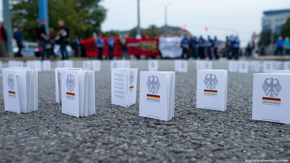 The significance of Germany's Basic Law – DW – 05/23/2019