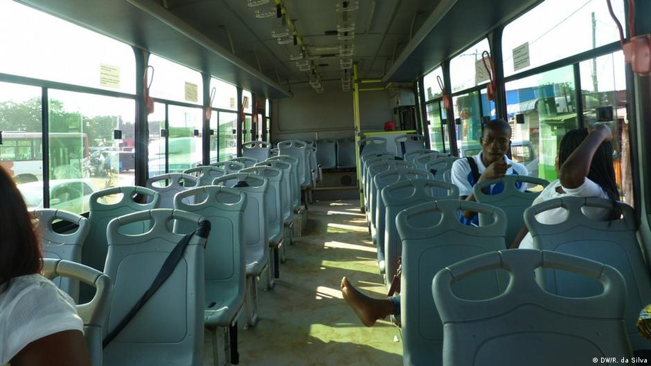 Os reis do transporte em Maputo – DW – 25/05/2019