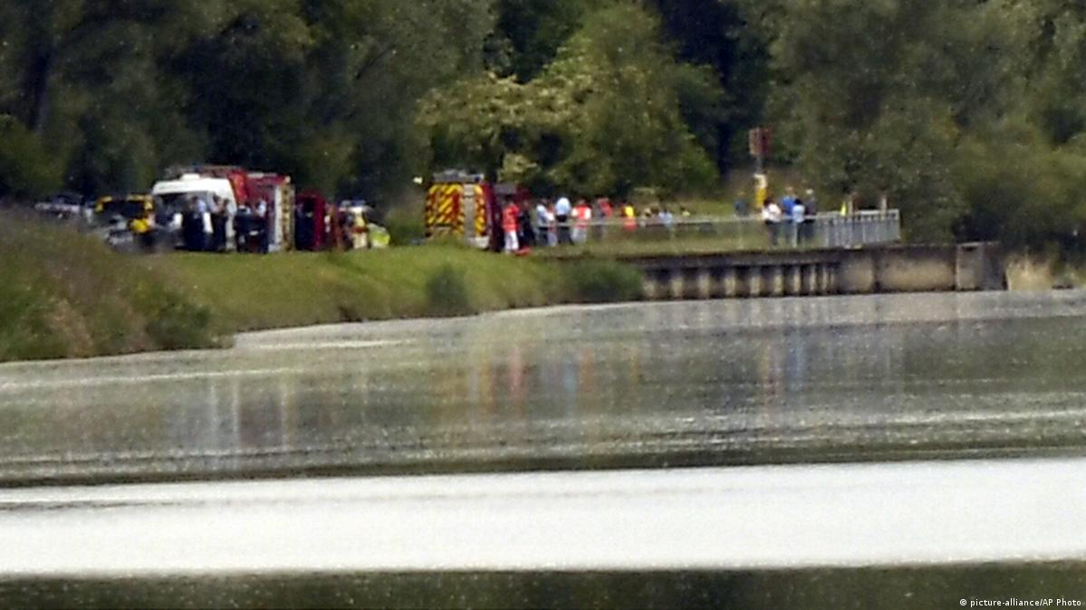 Three die in Rhine River inflatable boat accident – DW – 05/30/2019