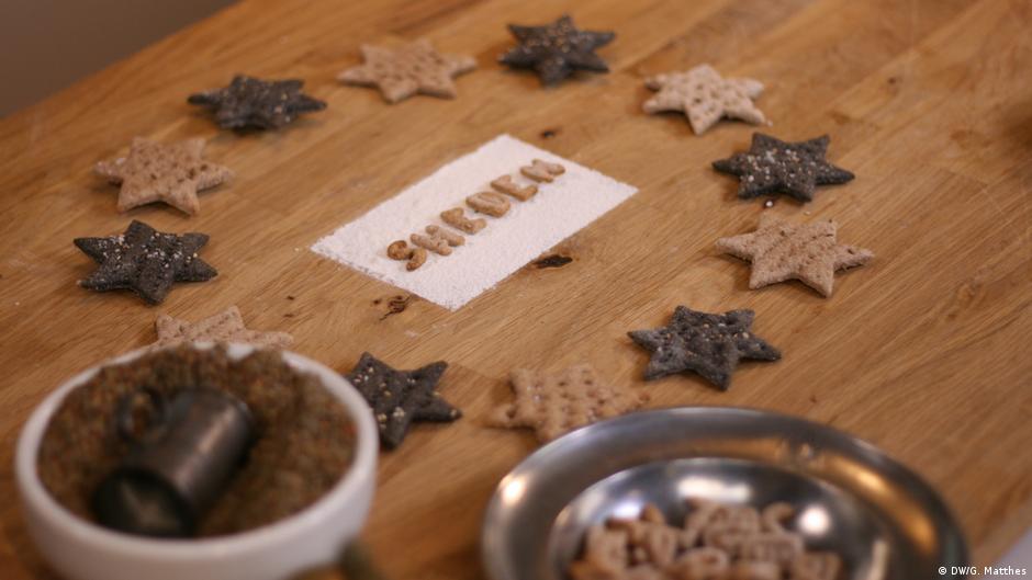 Baking step-by-step: Swedish Crispbread – DW – 06/08/2019