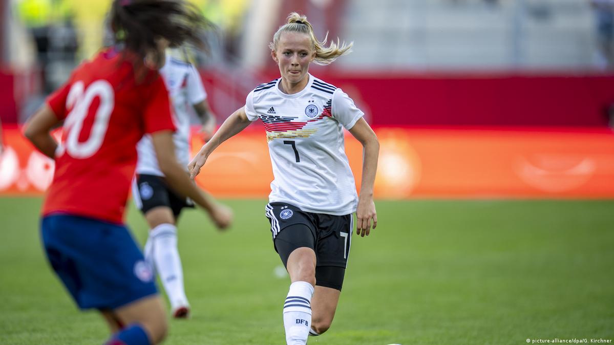 Lea Schüller: The goals to lead Germany to glory – DW – 06/07/2019