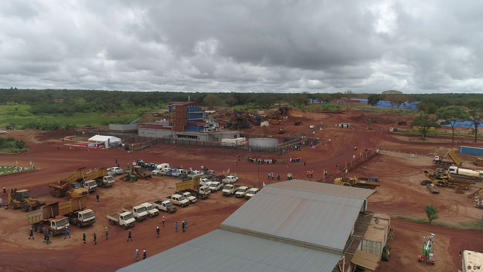 Cabo Delgado: Grupo armado ataca mina de rubi – DW – 20/10/2022