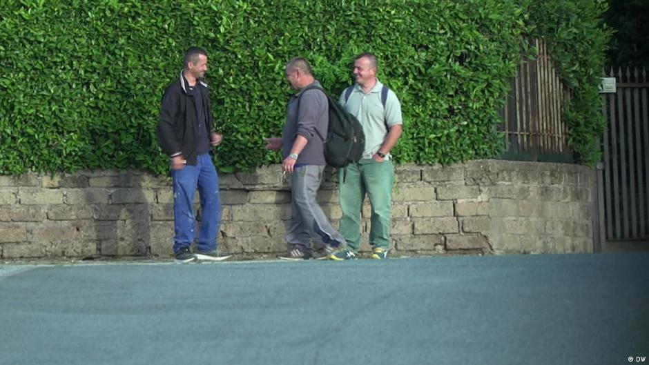 Italy/Romania: Working under the counter – DW – 10/03/2019