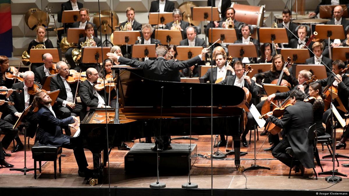 Trifonov performs Trifonov in Wiesbaden