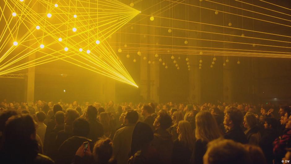 "DEEP WEB" – A sculpture of music and light – DW – 07/22/2019