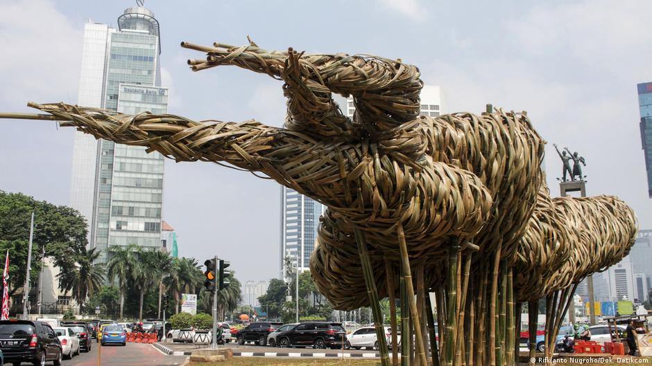 Kisah Tragis Instalasi Seni Bambu di Bundaran HI