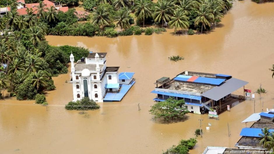Monsoon floods wreak havoc on India, death toll up – DW – 08/12/2019