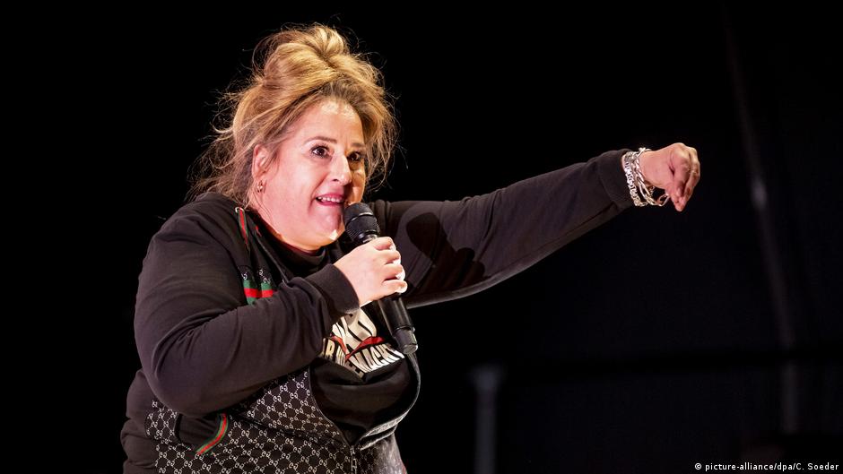 German comedian tackles discrimination – DW – 09/25/2018