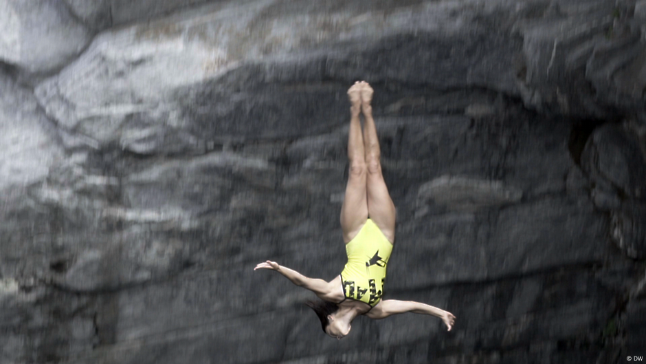 Cliff Diver Anna Bader Dw 09072019