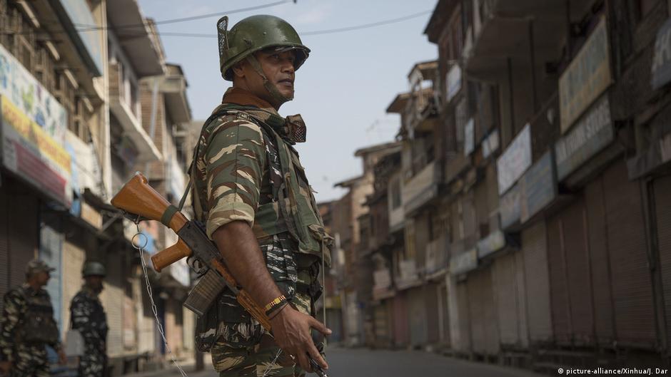 Pakistan says India must end Kashmir lockdown – DW – 09/13/2019