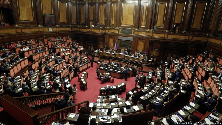 Italian coalition wins Senate vote – DW – 09/10/2019
