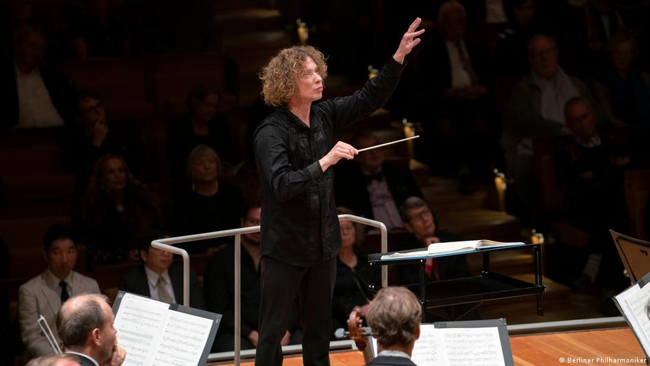 Rouvali debütiert bei den Philharmonikern – DW – 22.09.2019