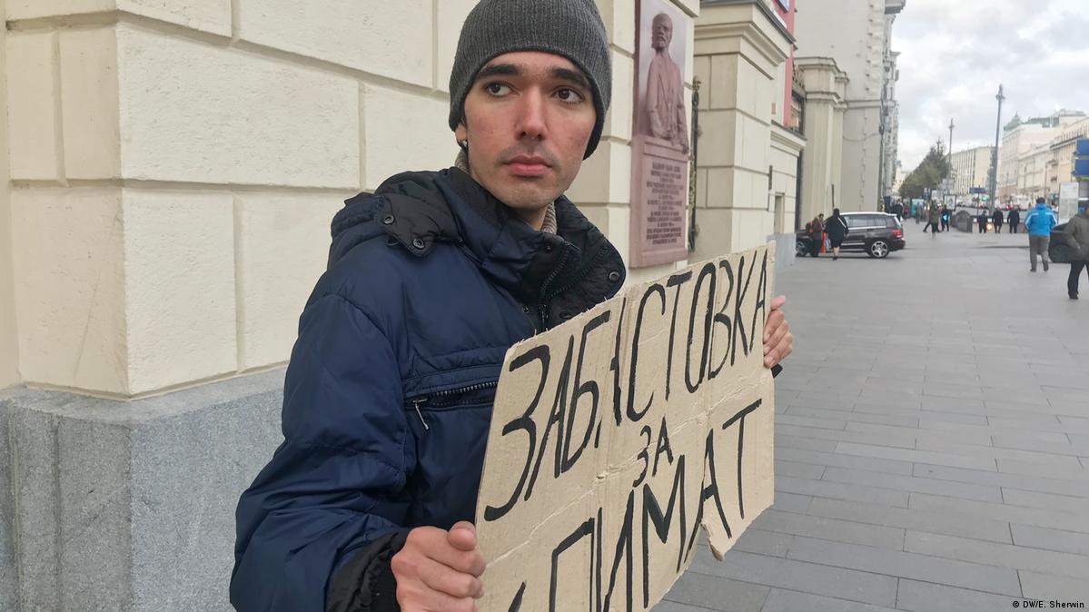 Russia's lone climate protester hopes to build movement – DW – 09/27/2019
