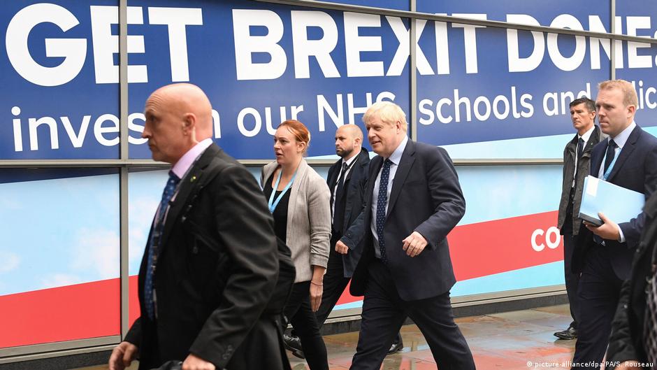 Boris Johnson vows to 'get Brexit done' – DW – 09/29/2019