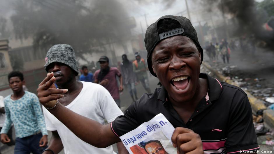 Haiti: Thousands rally, clash with police – DW – 10/05/2019