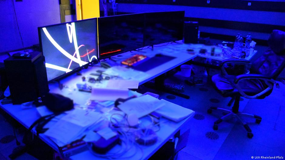 Dark web Cyberbunker trial breaks new ground – DW – 10/24/2020