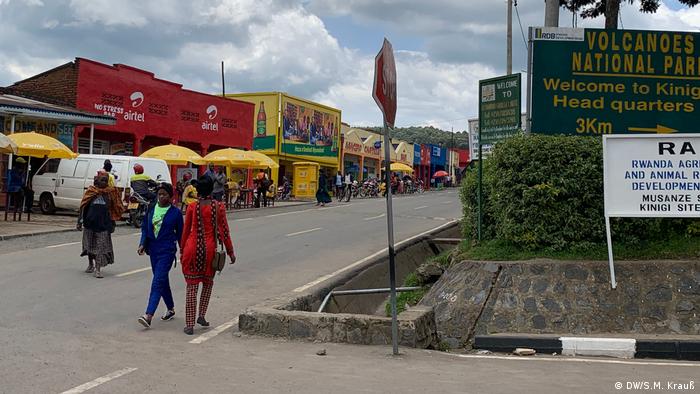 Deadly rebel raid in Rwanda awakens painful memories | Africa | DW | 09 ...