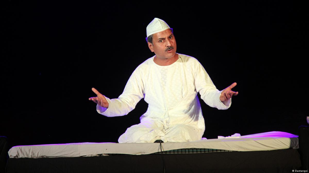 Reviving the lost art of 'Dastangoi' storytelling in India – DW – 10/14 ...