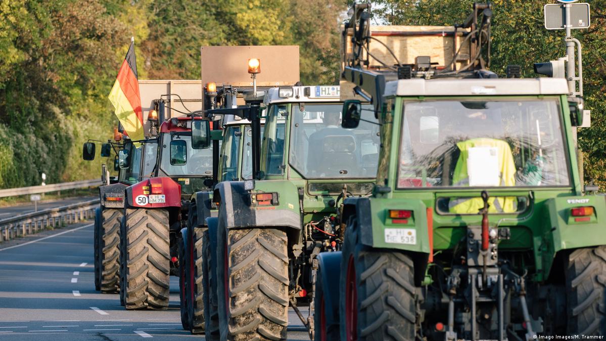 German farmers protest government plans