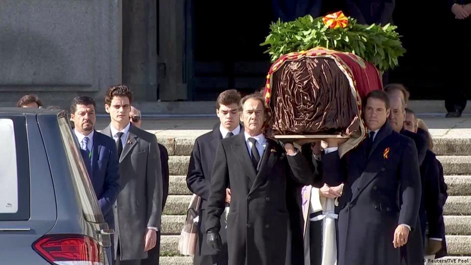 España: Franco sale del Valle de los Caídos 44 años después – DW – 24/10/2019