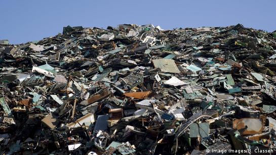 Why do billions in gold, other materials get discarded? – DW – 07/02/2020