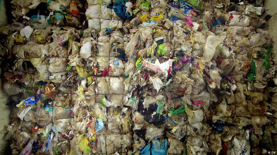 The global recycling trade – DW – 12/05/2019