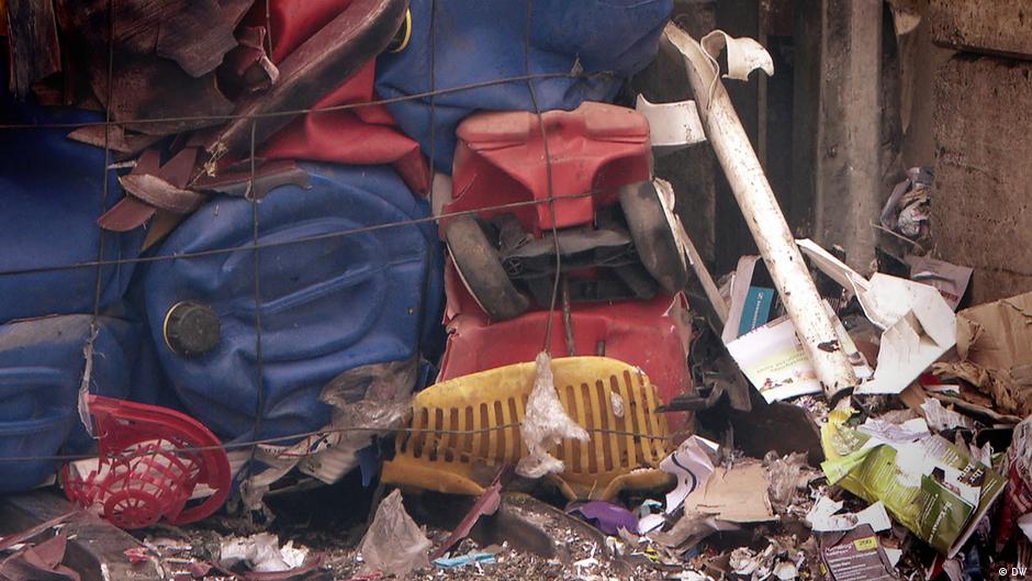 New technology to better separate plastic for recycling – DW – 04/13/2020