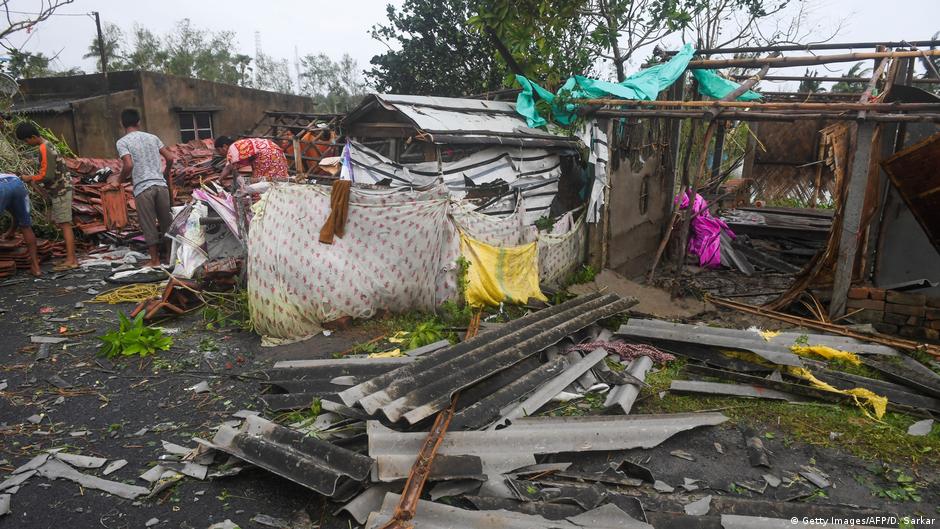 Cyclone Bulbul leaves dozens of casualties – DW – 11/11/2019