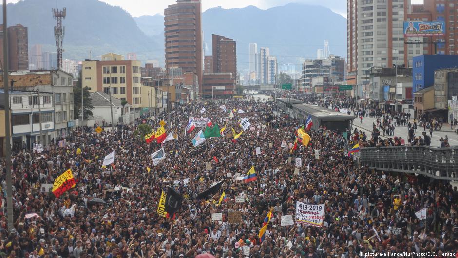 Protestas en todo el mundo: la gente se toma las calles – DW – 23/11/2019