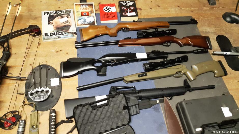 Italy's 'Miss Hitler' busted in neo-Nazi crackdown – DW – 11/28/2019